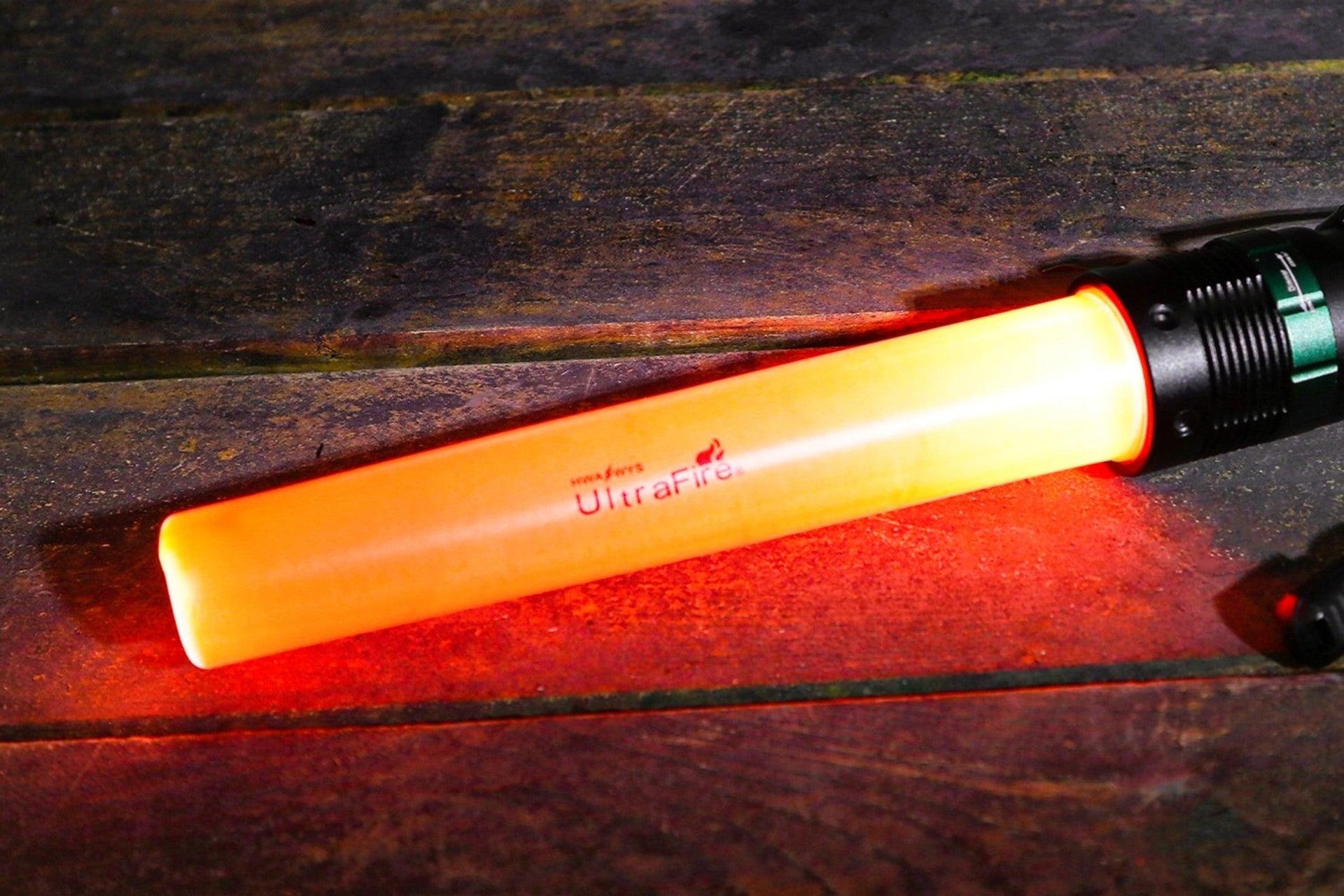 UltraFire LED Traffic Control Wands | 1300LM Rechargeable Traffic Wands ...